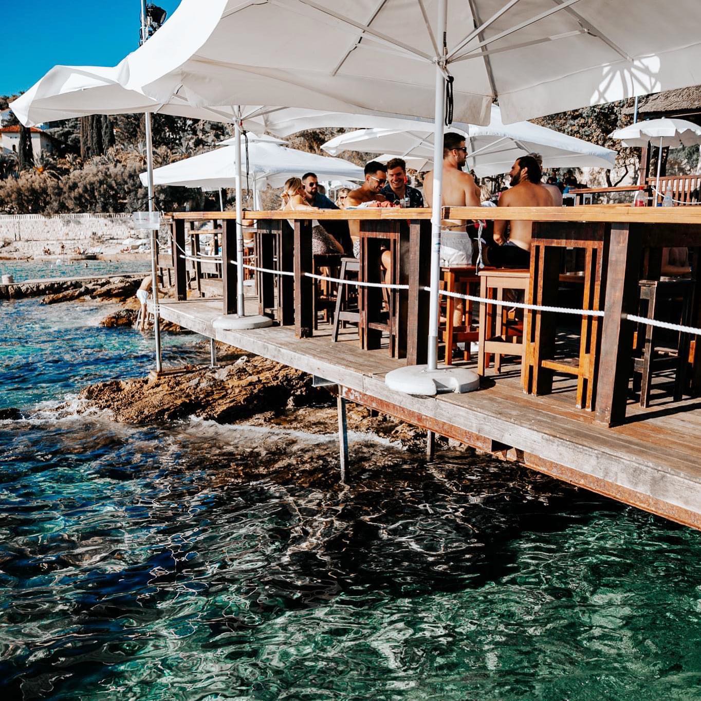 Hula Hula Bar Hvar - COMMODO